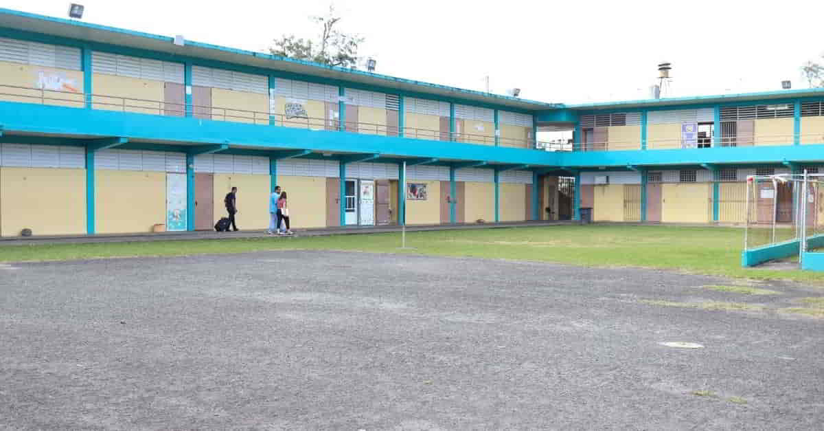 Puerto Rico reabre las escuelas aún con pandemia - Periodico La Prensa